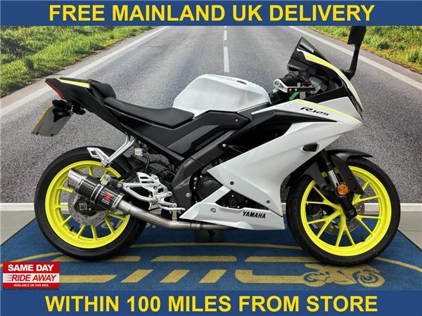 Yamaha R125 White And Black
