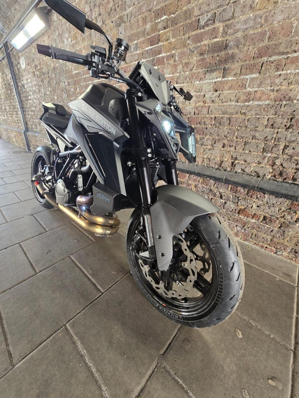 0000 KTM 1390 Superduke R Evo - KTM London