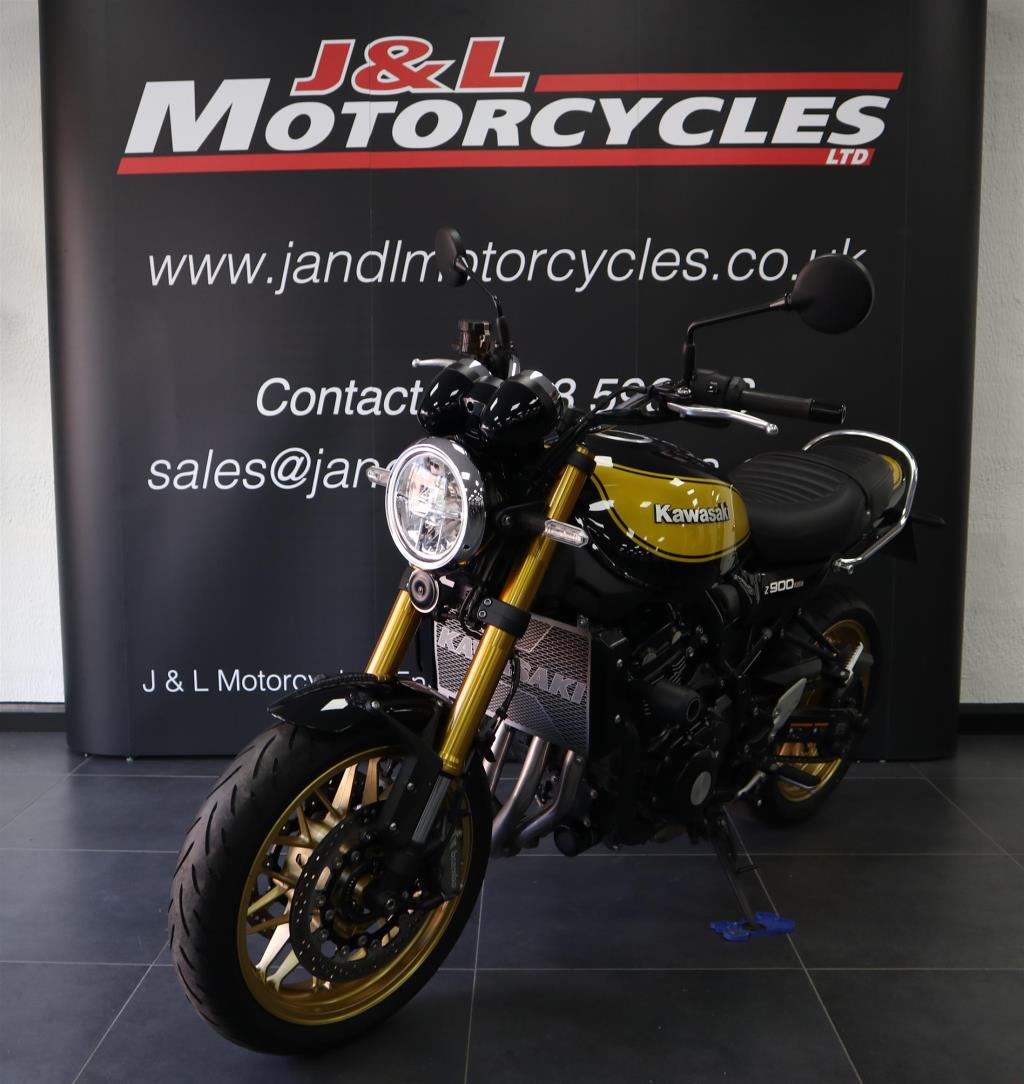 Kawasaki Z900 RS Yellow Ball, One Owner, Manufacturers Warranty Until ...