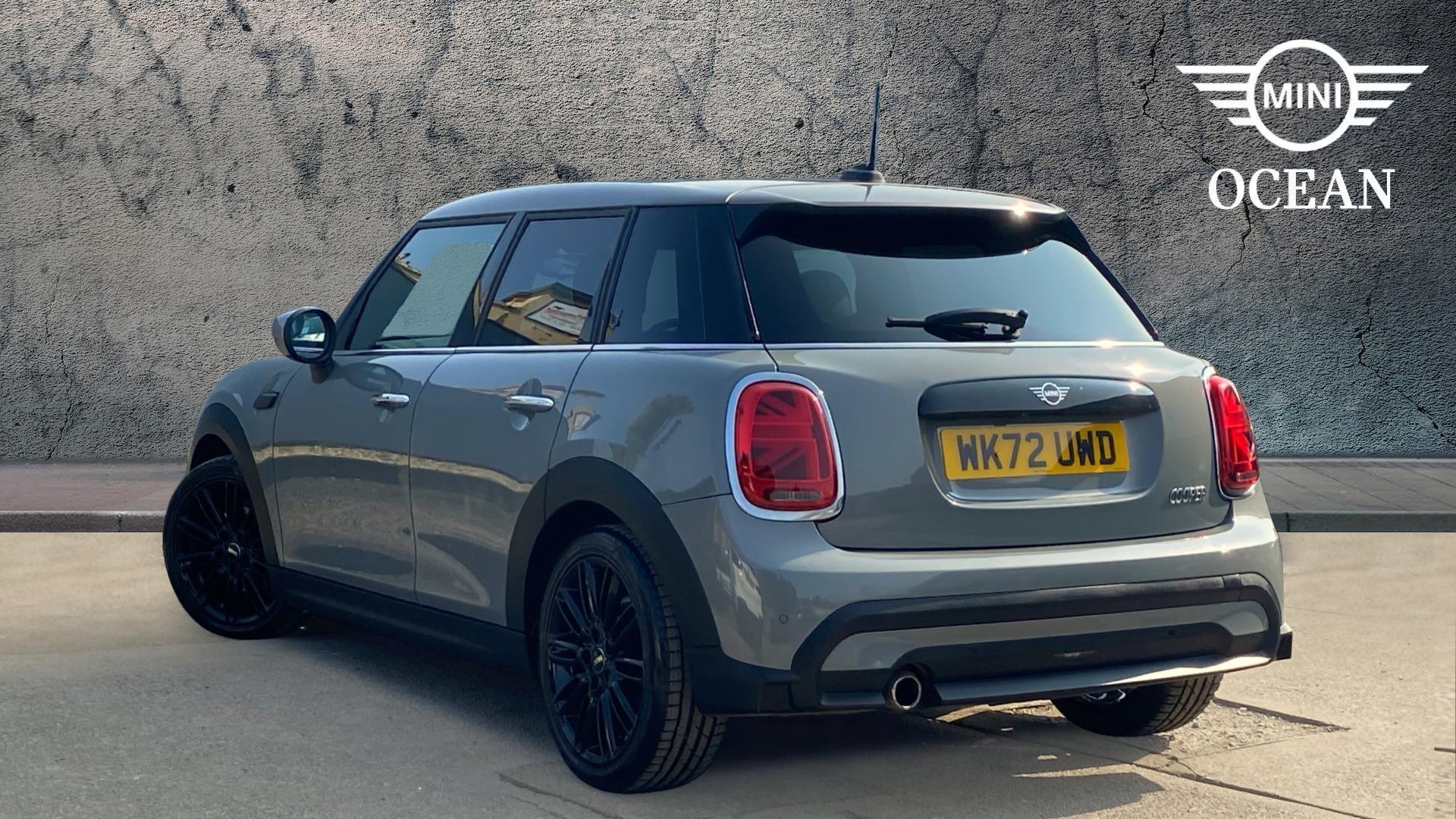 2022 MINI 5-Door Hatch Cooper Exclusive | Ocean Group