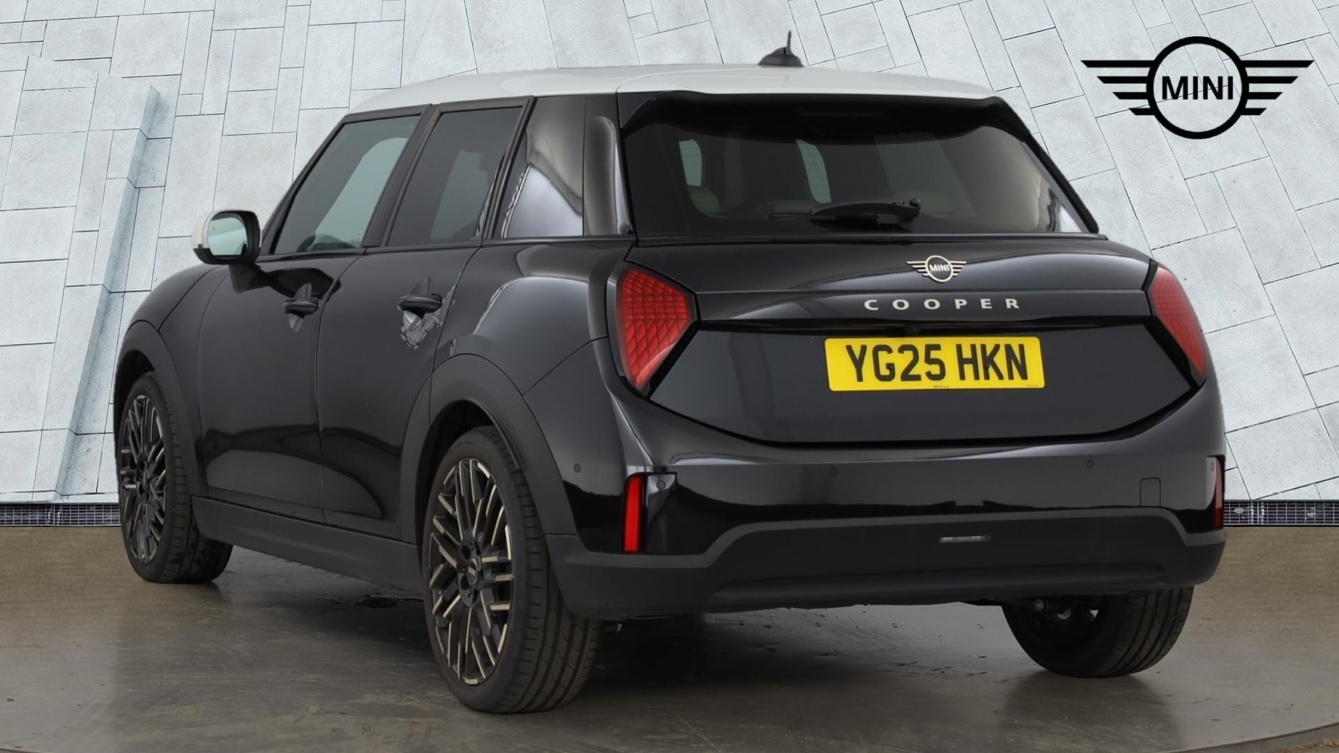 2025 MINI Cooper C 5 Door | Ocean Group