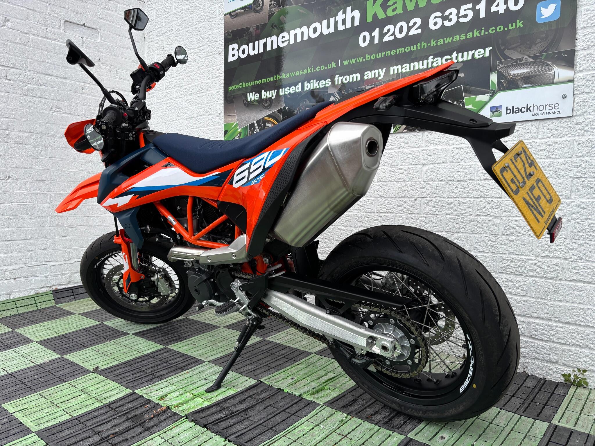 2024 KTM 690 SMC R - Bournemouth Kawasaki