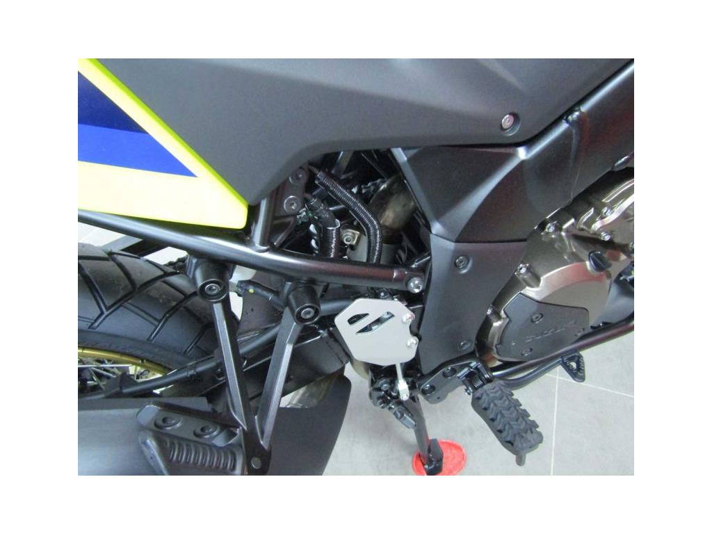 New Suzuki DL1050DE V-STROM - DEMONSTRATOR YELLOW & SILVER - Padgett's ...