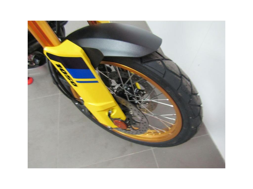 New Suzuki DL1050DE V-STROM - DEMONSTRATOR YELLOW & SILVER - Padgett's ...